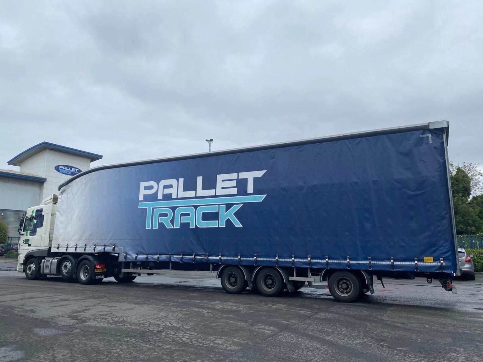 Farrell Transport - Pallet-Track